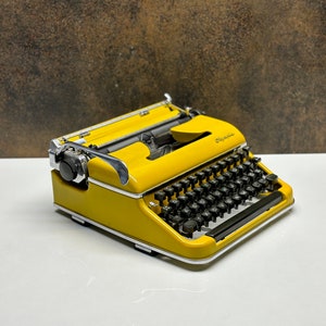 Olympia SM3 Yellow Typewriter. Typewriter, Old Typewriter / the Most ...