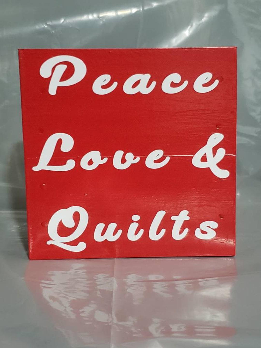 Red Peace Love & Quilts Wooden Sign - Etsy