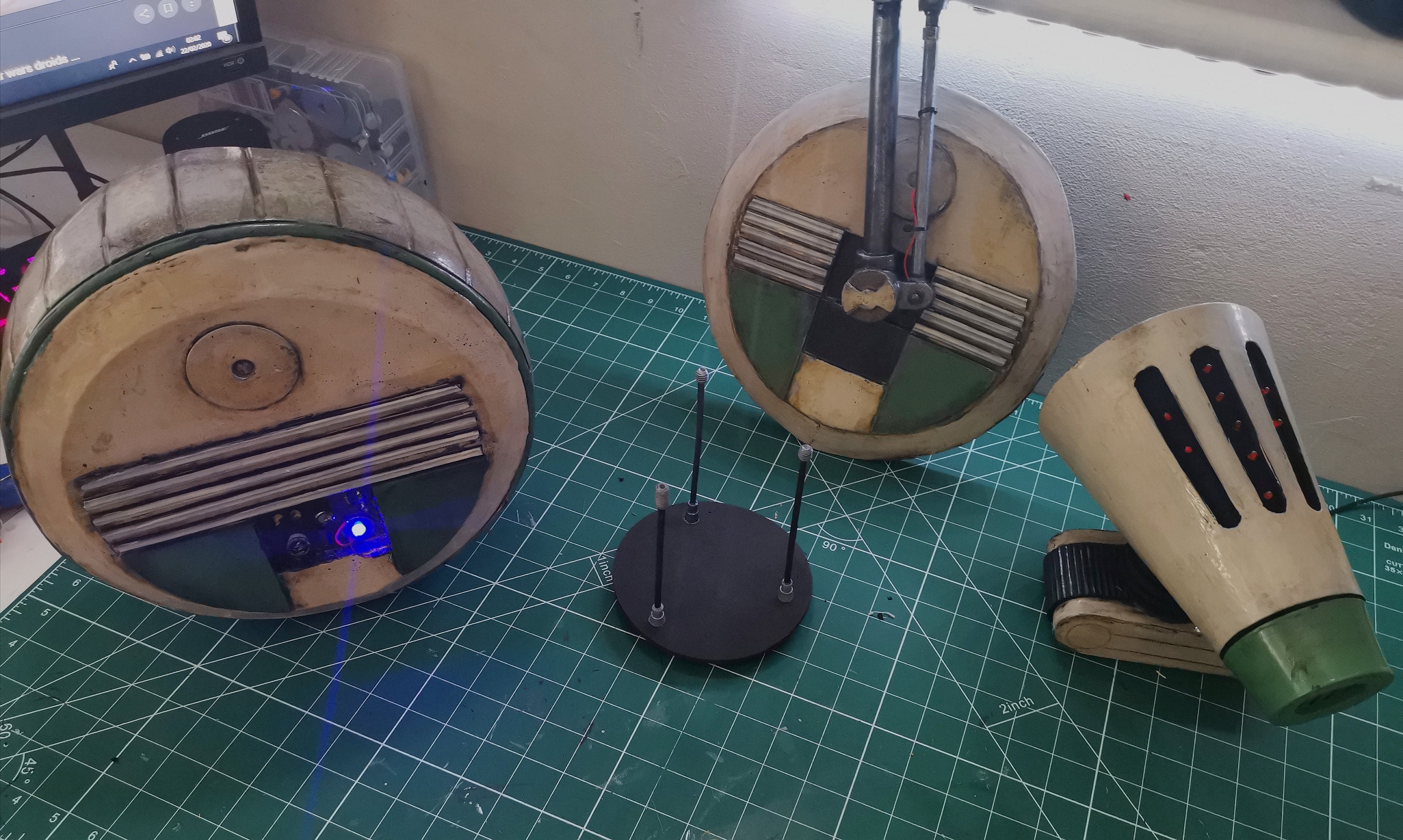 EVA Foam Plans - Build Your Own Full Size 'D-0' Droid From Star Wars ...