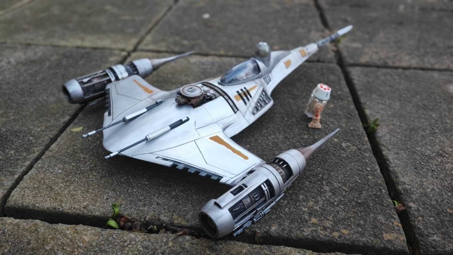 Mando's New Ship - Etsy