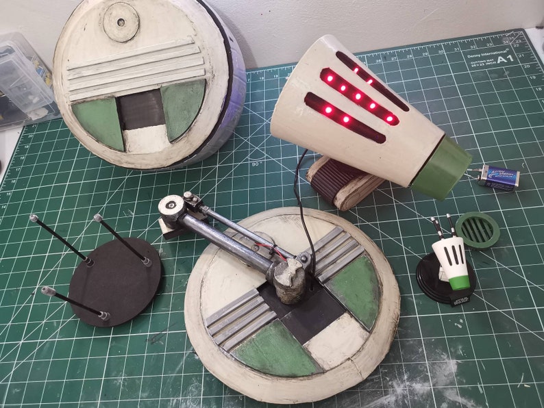 EVA Foam Plans - Build Your Own Full Size 'D-0' Droid From Star Wars ...