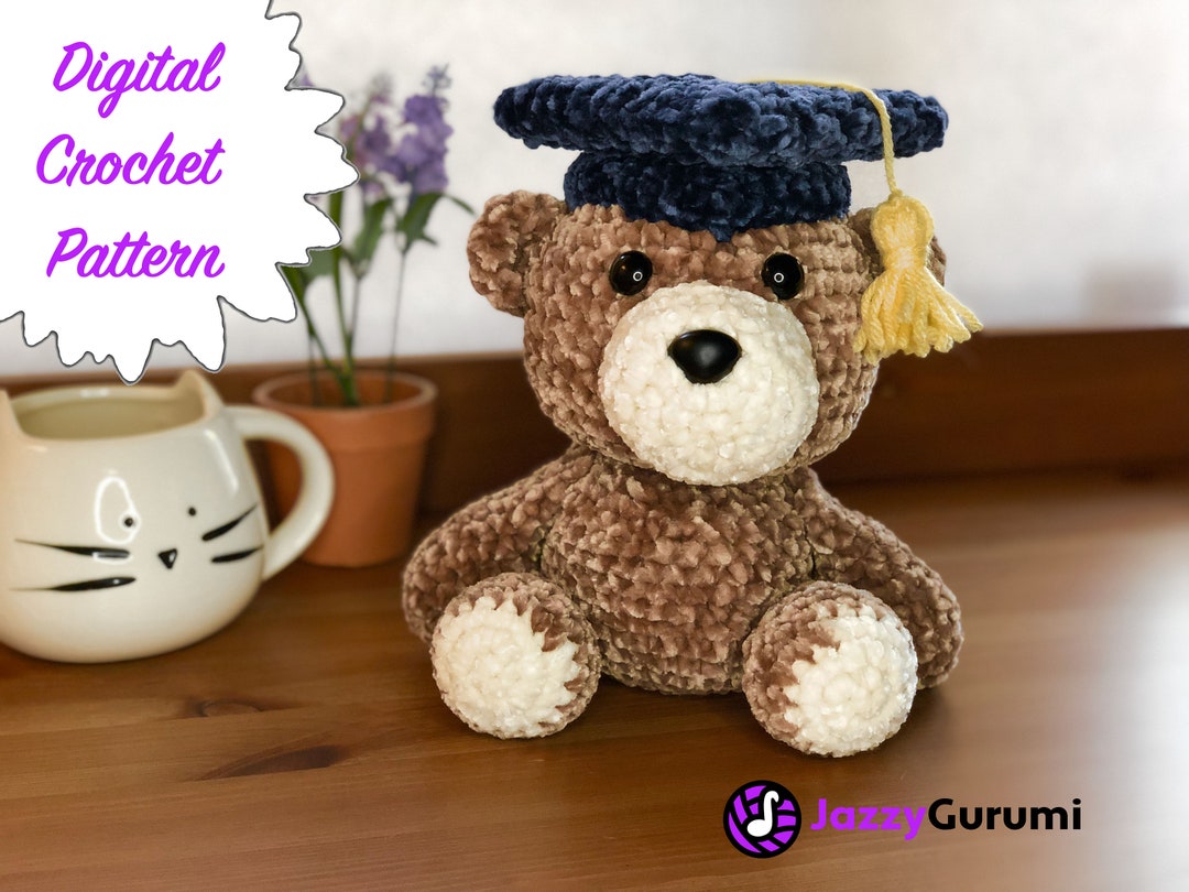 Crochet Pattern: Graduation Teddy Bear Amigurumi - Etsy Canada