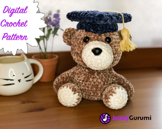 Crochet Pattern: Graduation Teddy Bear Amigurumi - Etsy Canada