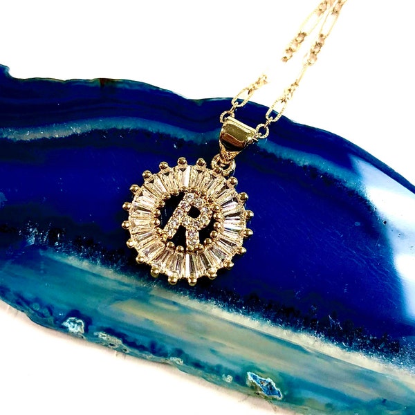 Letter R Necklace - Etsy