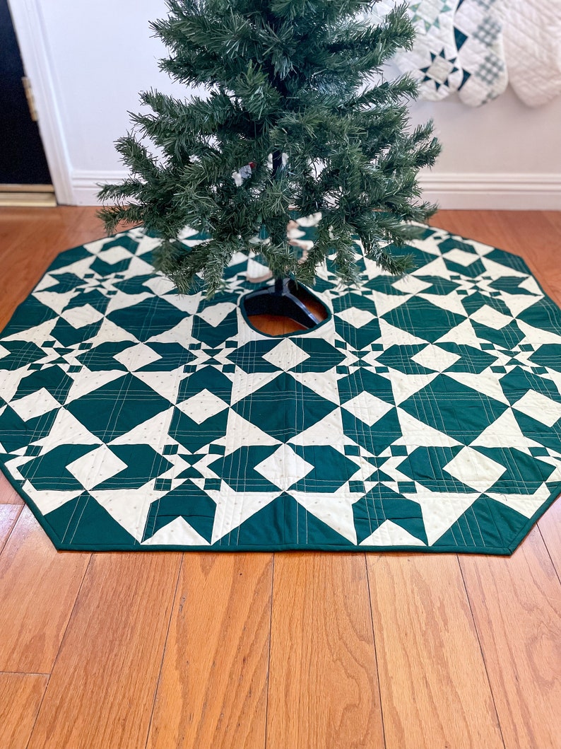 Quilted Green Holiday Tree Skirt White and Green Tree Skirt Modern ...