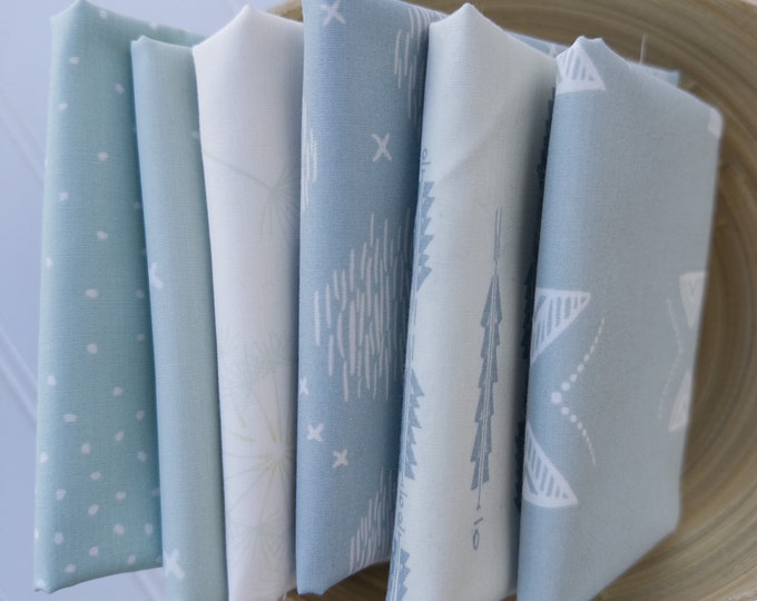 Fat Quarter Fabric Bundle/ Art Gallery Fabrics / Soft Green Quilt ...