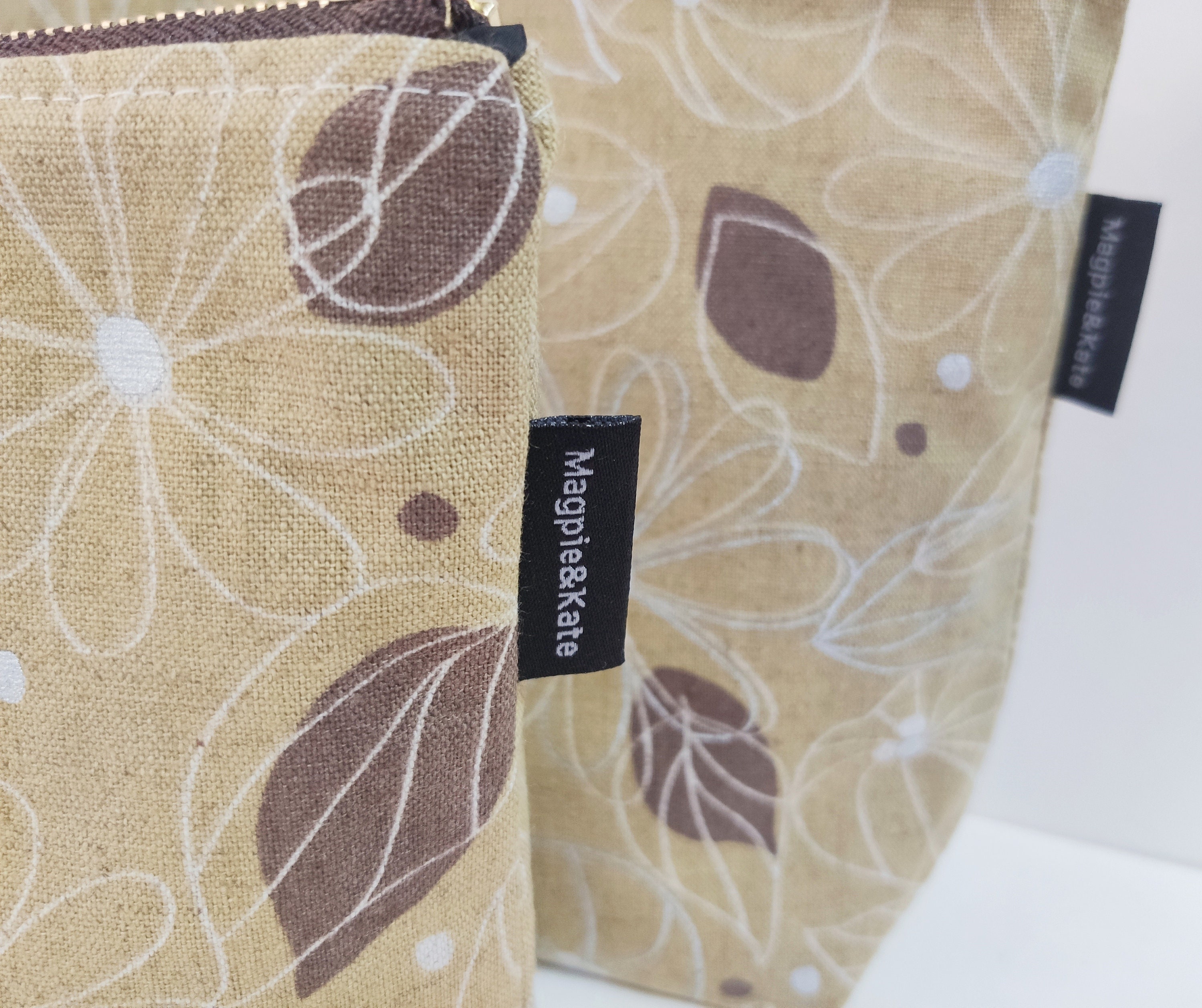 MEDIUM/LARGE Linen zipper pouch Cosmetic bag Travel pouch | Etsy