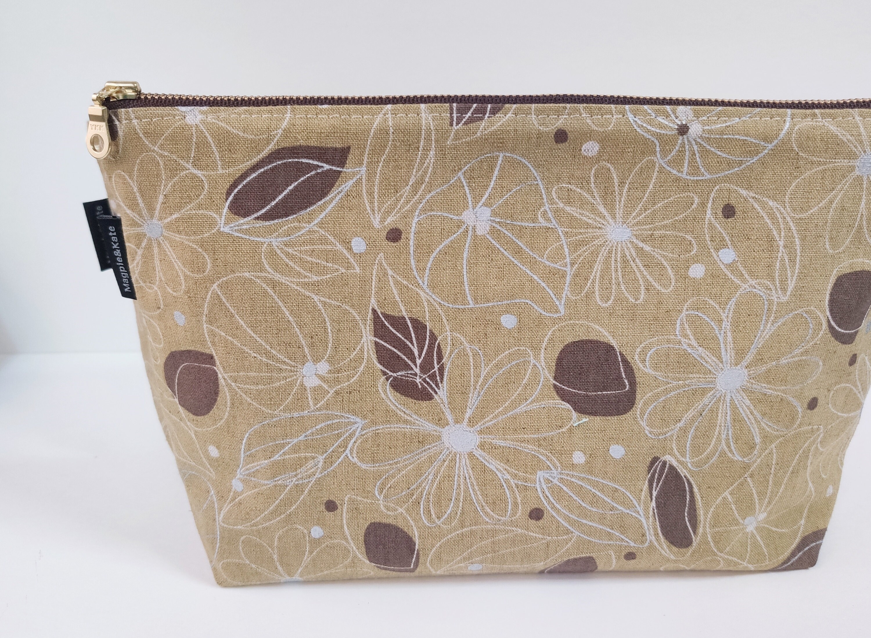 MEDIUM/LARGE Linen zipper pouch Cosmetic bag Travel pouch | Etsy