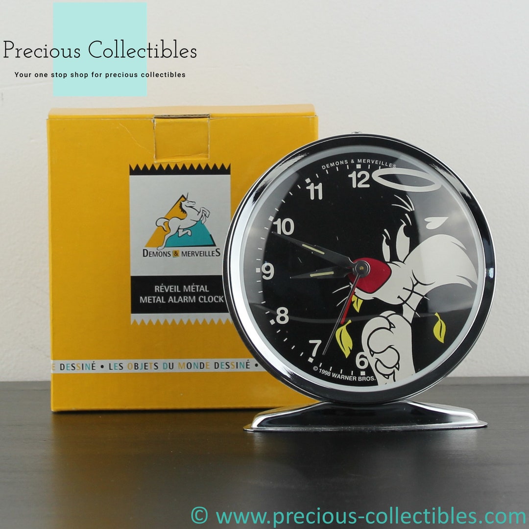 Magnificent Vintage Sylvester and Tweety Bird Alarm Clock. This Looney ...
