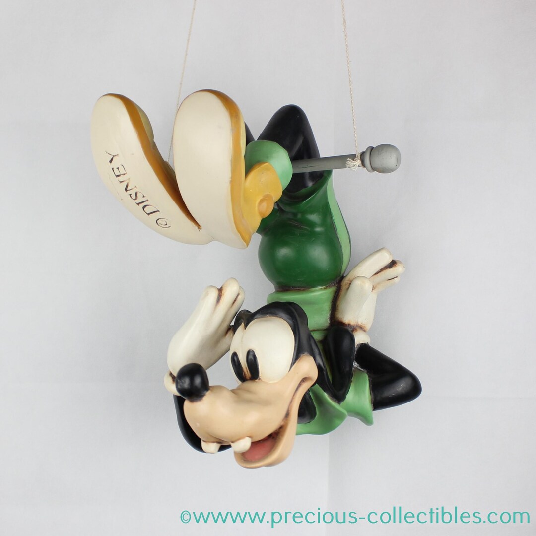 Extremely Rare Vintage Goofy Hanging on a Trapeze Statue. Vintage Goofy ...