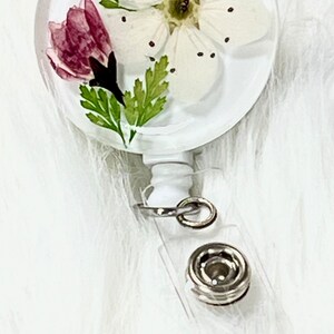 Cute Pressed Flower Badge Reel Floral ID Badge Holder - Etsy
