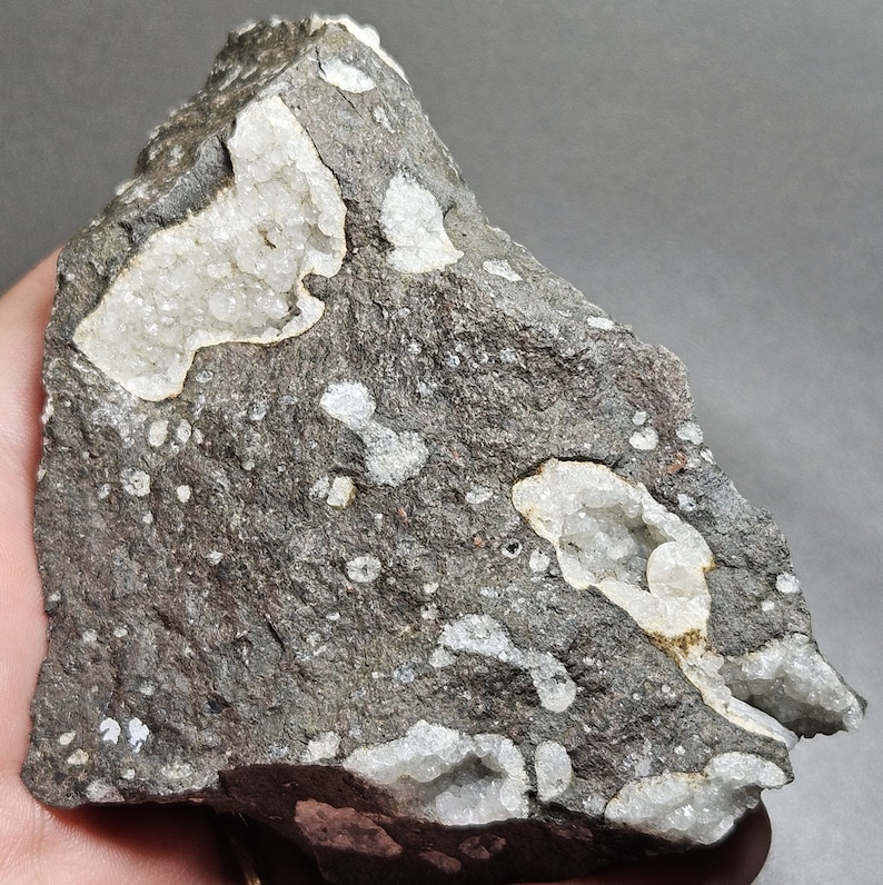 Chabazite Zeolite Mineral Crystal Mineral Specimen in Amygdaloidal ...