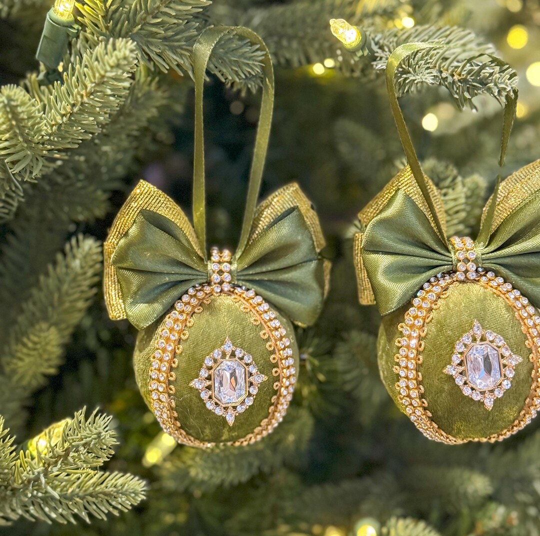 Luxury Gold Velvet Christmas Baubles Set of 3 Handmade Tree Ornaments ...
