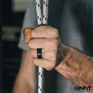 Rinfit Matching Silicone Rings for Couples - Silicone Wedding Bands ...