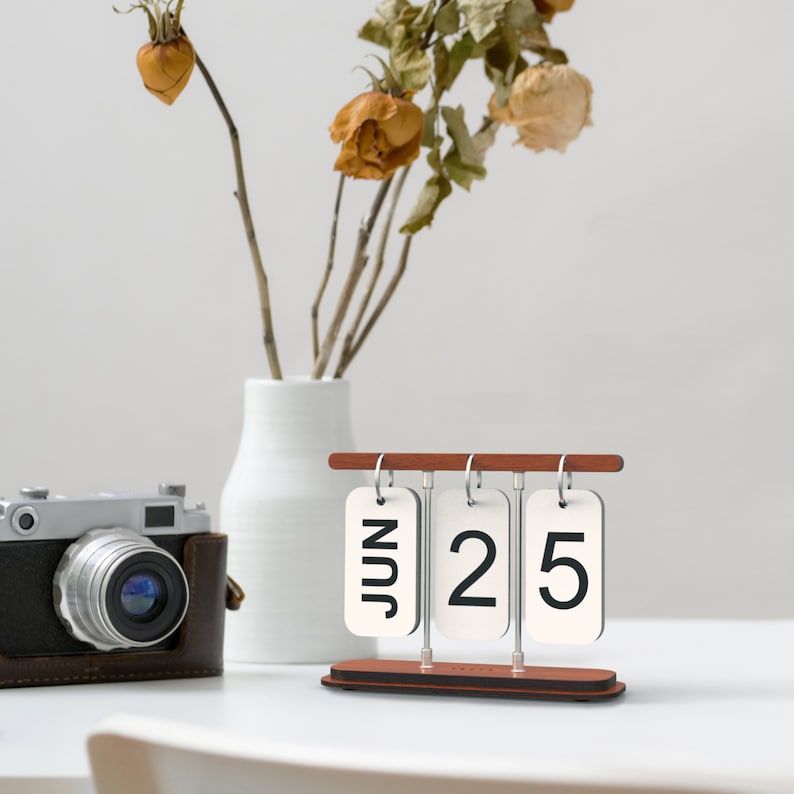 Pink Perpetual Desk Calendar, Turning Calendar, Wood & Metal Calendar ...