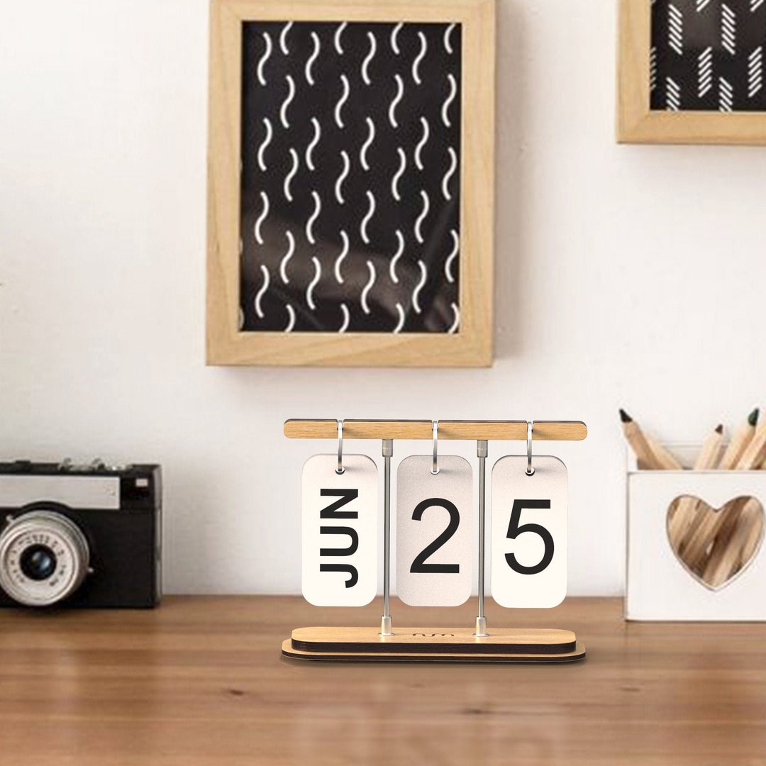 Oak Perpetual Desk Calendar, Turning Calendar, Wood & Metal Calendar - Etsy