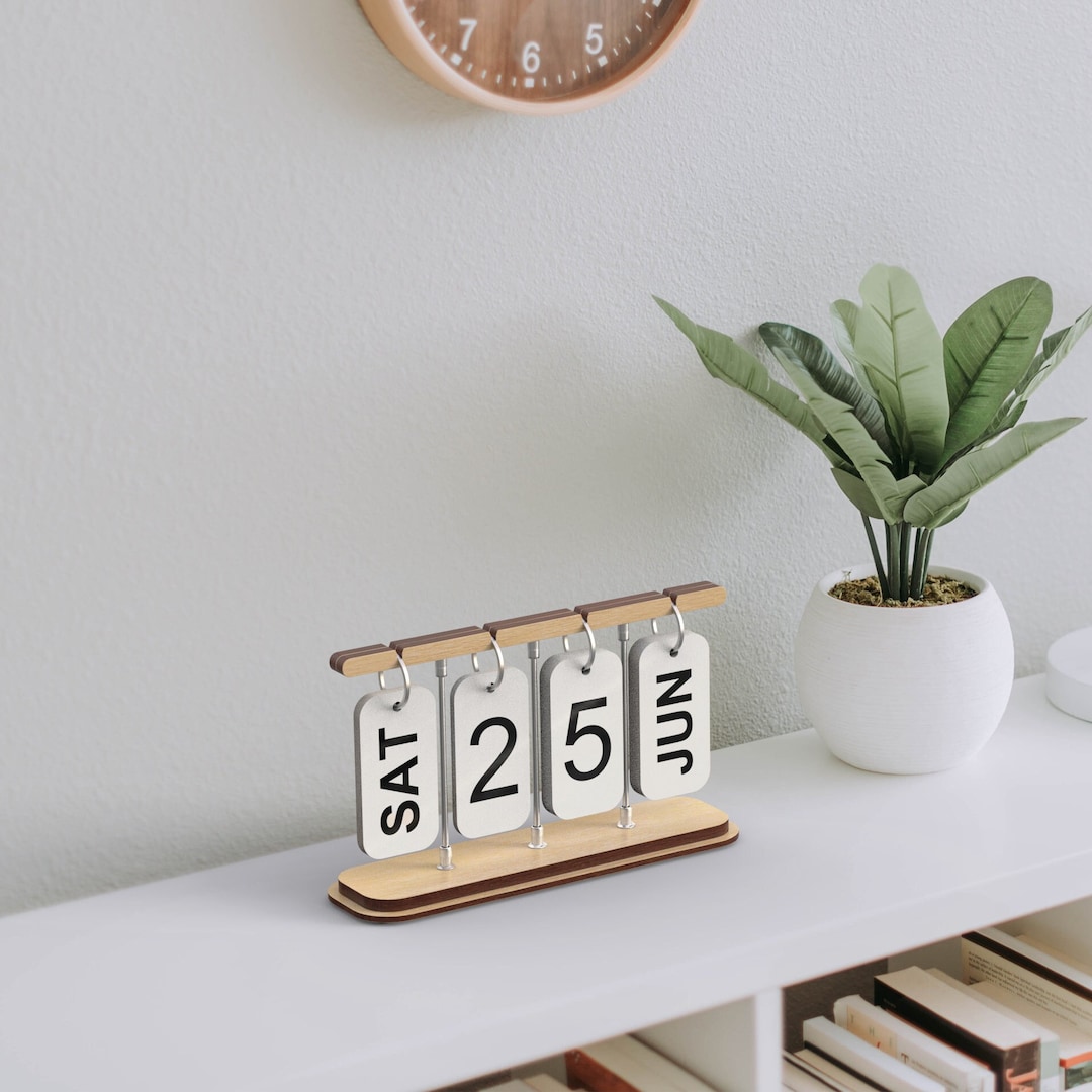 Oak Perpetual Desk Calendar, Turning Calendar, Wood & Metal Calendar - Etsy