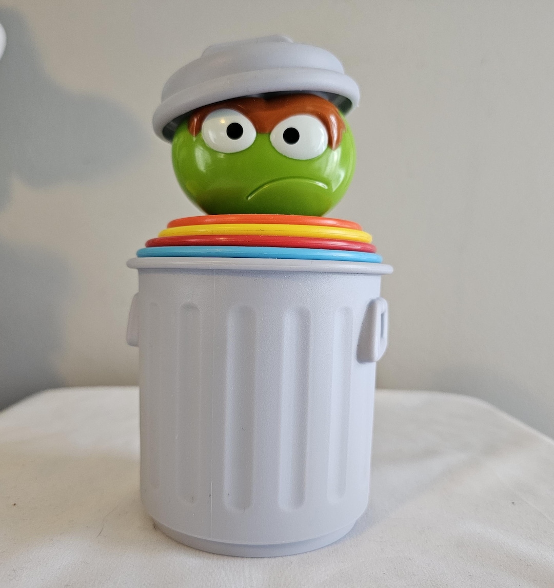 Oscar Grouch Sesame Street Stacking Garbage Cans Nesting Cups W/ Figure ...