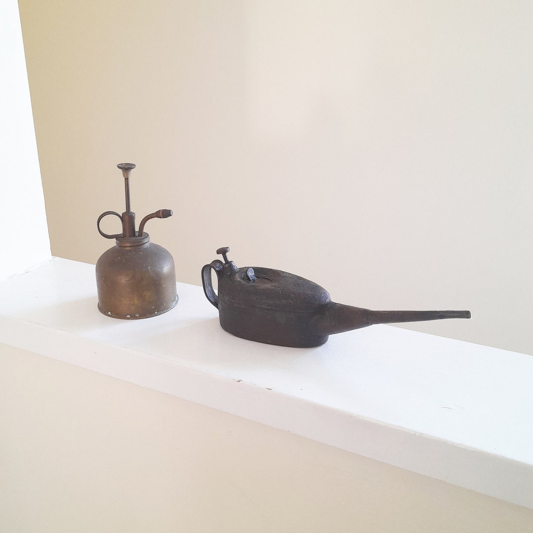 Vintage Set of Tin Braime Oil Can Dispenser & Brass Plant Atomiser ...