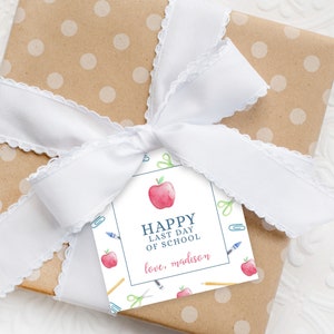 Happy Last Day of School Tag Printable, School Supplies Apple Gift Tag ...