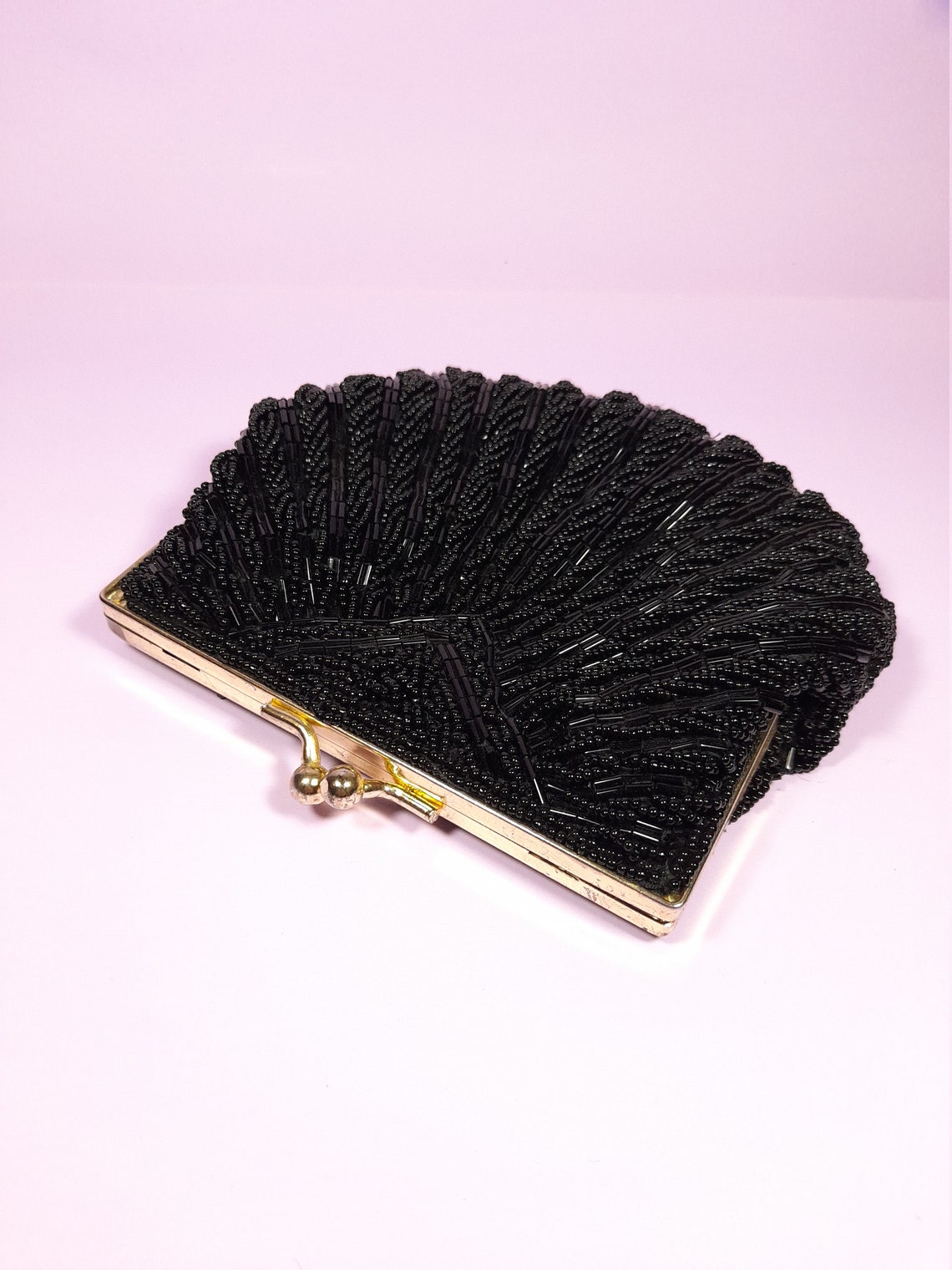 Embroidered scallop shell purse 1990 shell purse black | Etsy