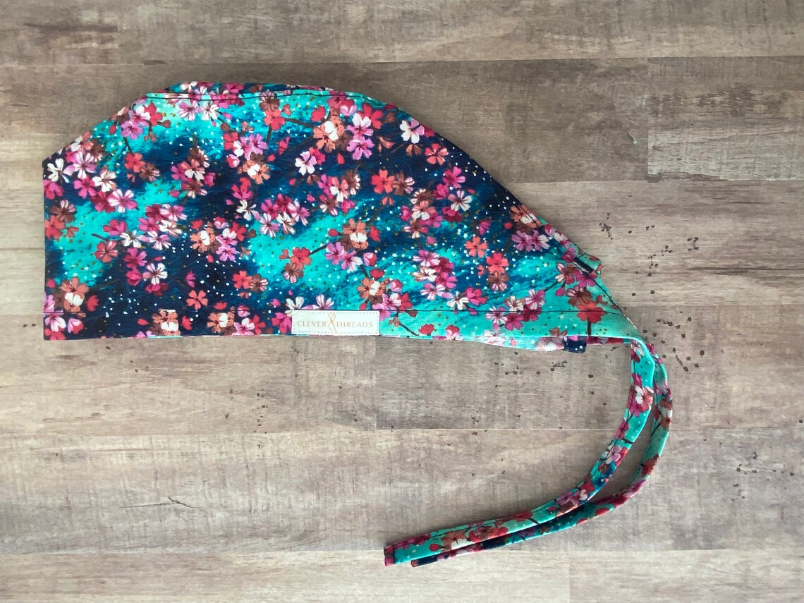 Japanese Cherry Blossoms Women’s Fitted Tie Back Surgical Medical ...