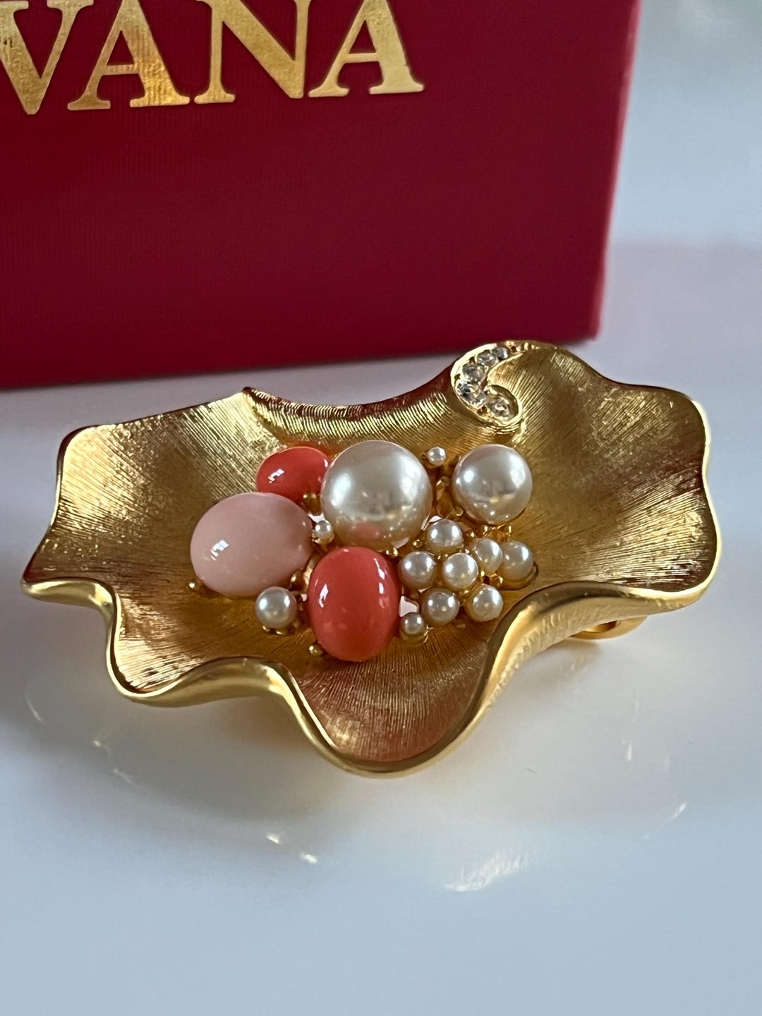 Vintage Ivana Trump Gold-tone Oyster Shell Brooch/pendant With ...