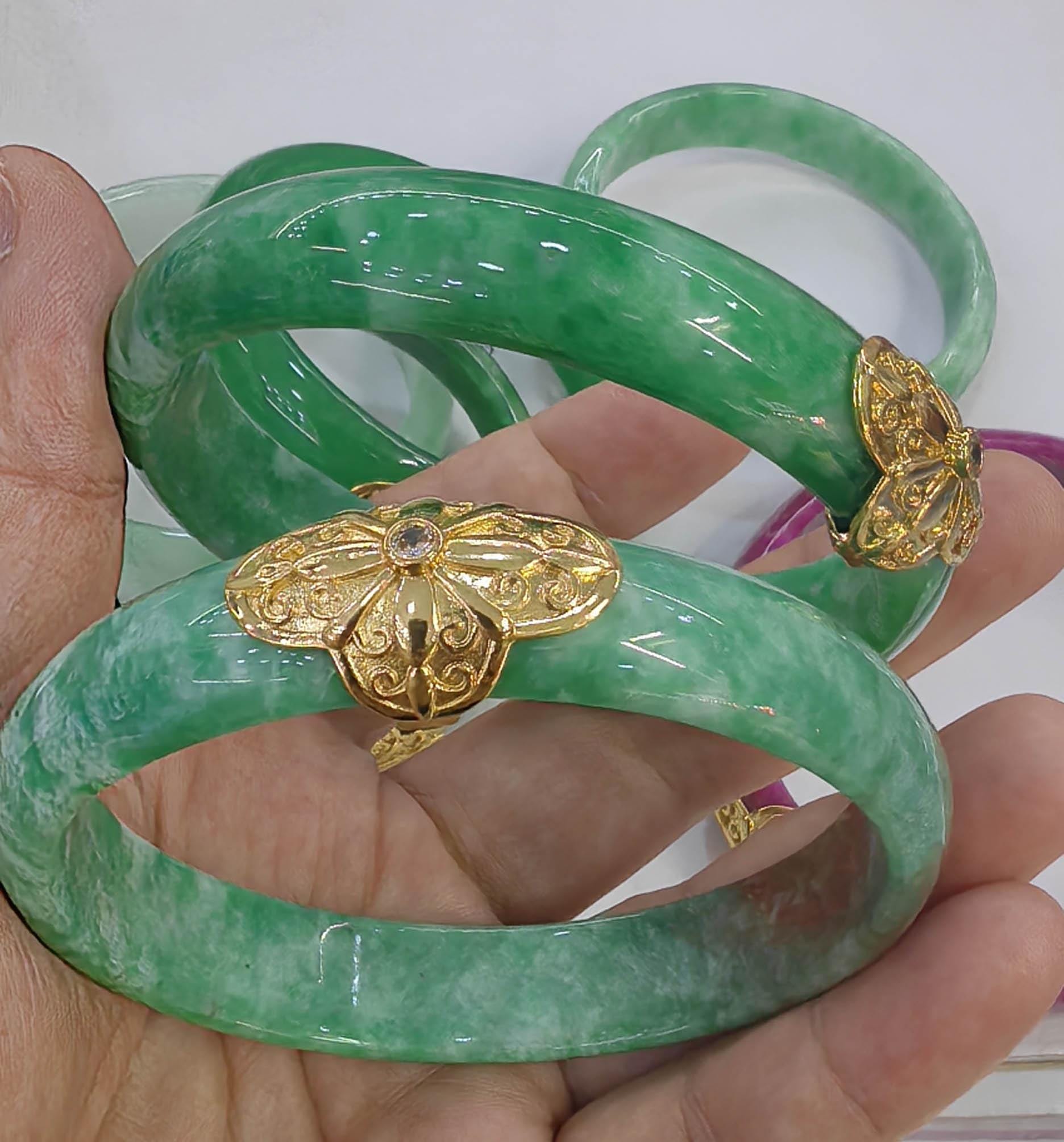 Green Jadeite With 18K Yellow Gold Flower Charm Bangle-burmese Apple ...