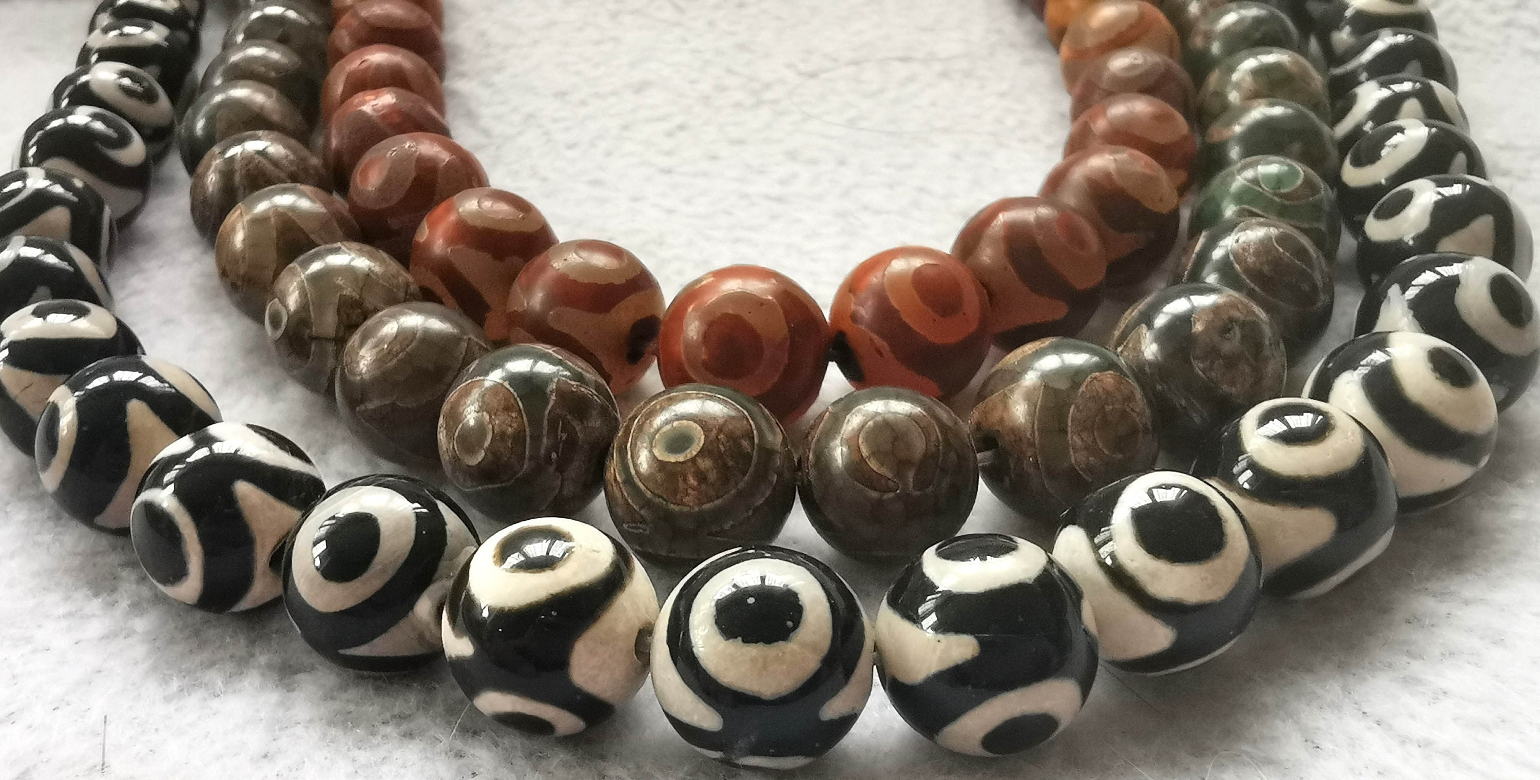 Handmade Tibetan DZI Agate Round Beads 16" Strand Evil Eye Black White ...