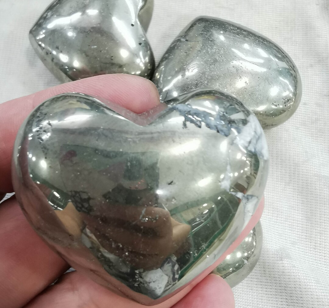 40mm (1,6“）genuine Pyrite Heart - Puffy Pyrite Heart Love Cabochon ...