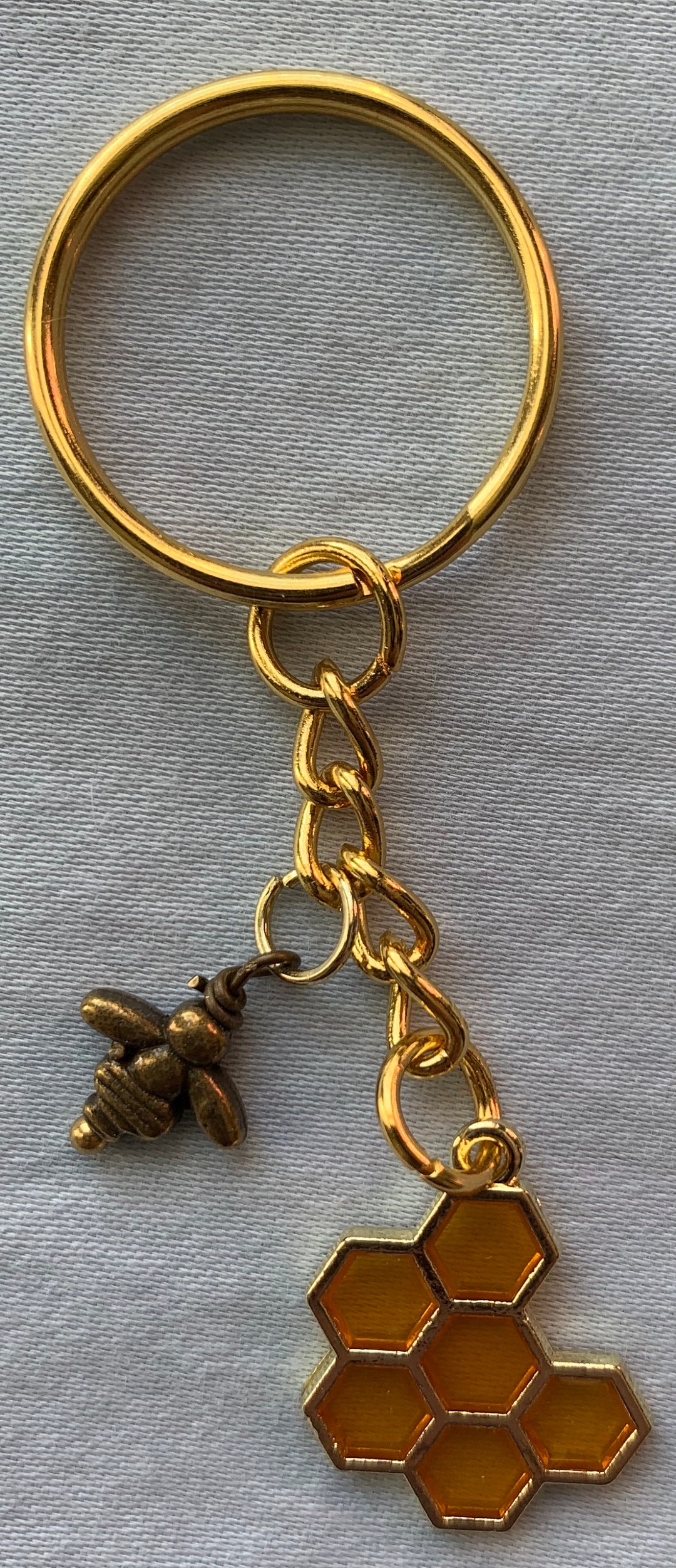 Bee Hive Keychain - Etsy