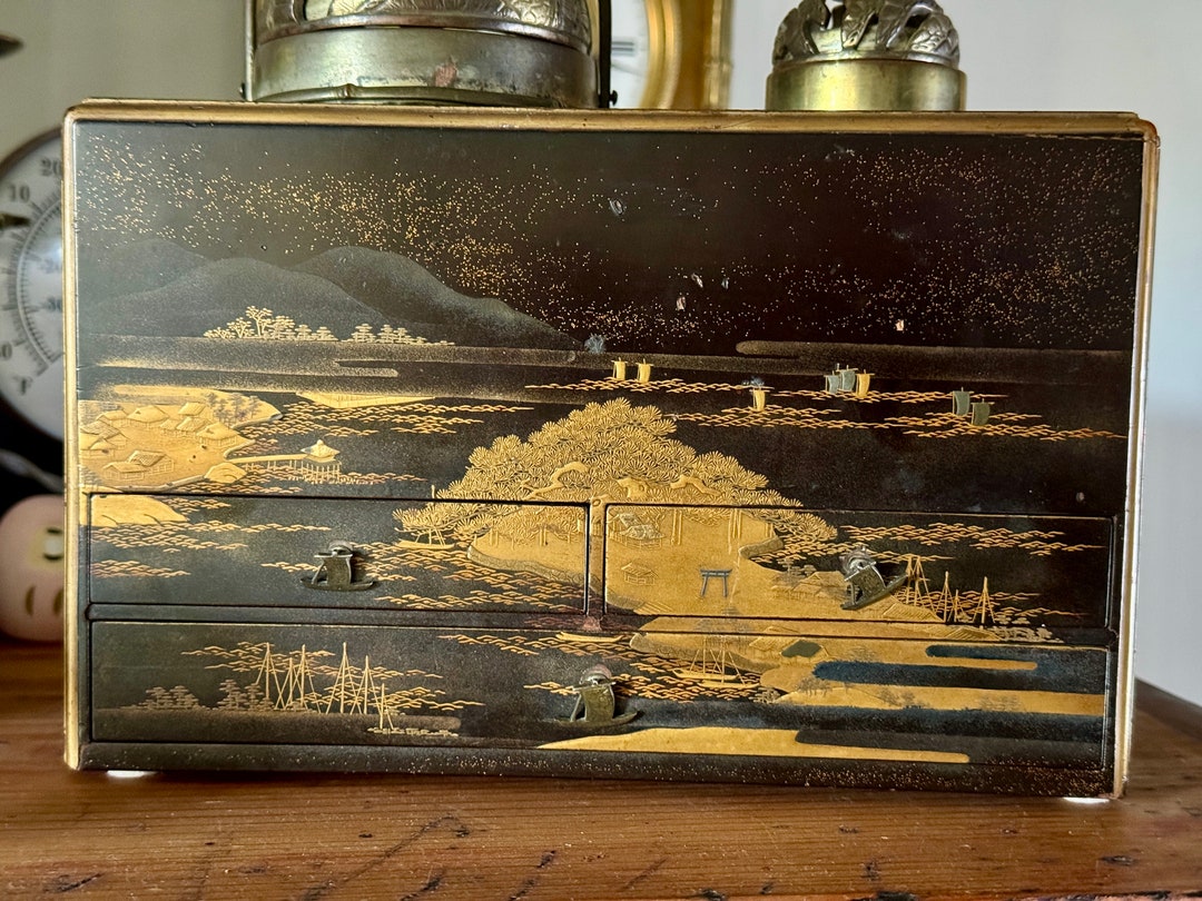 Japanese Meiji Antique Lacquer Box Smoking Brazier Hibachi Landscape ...