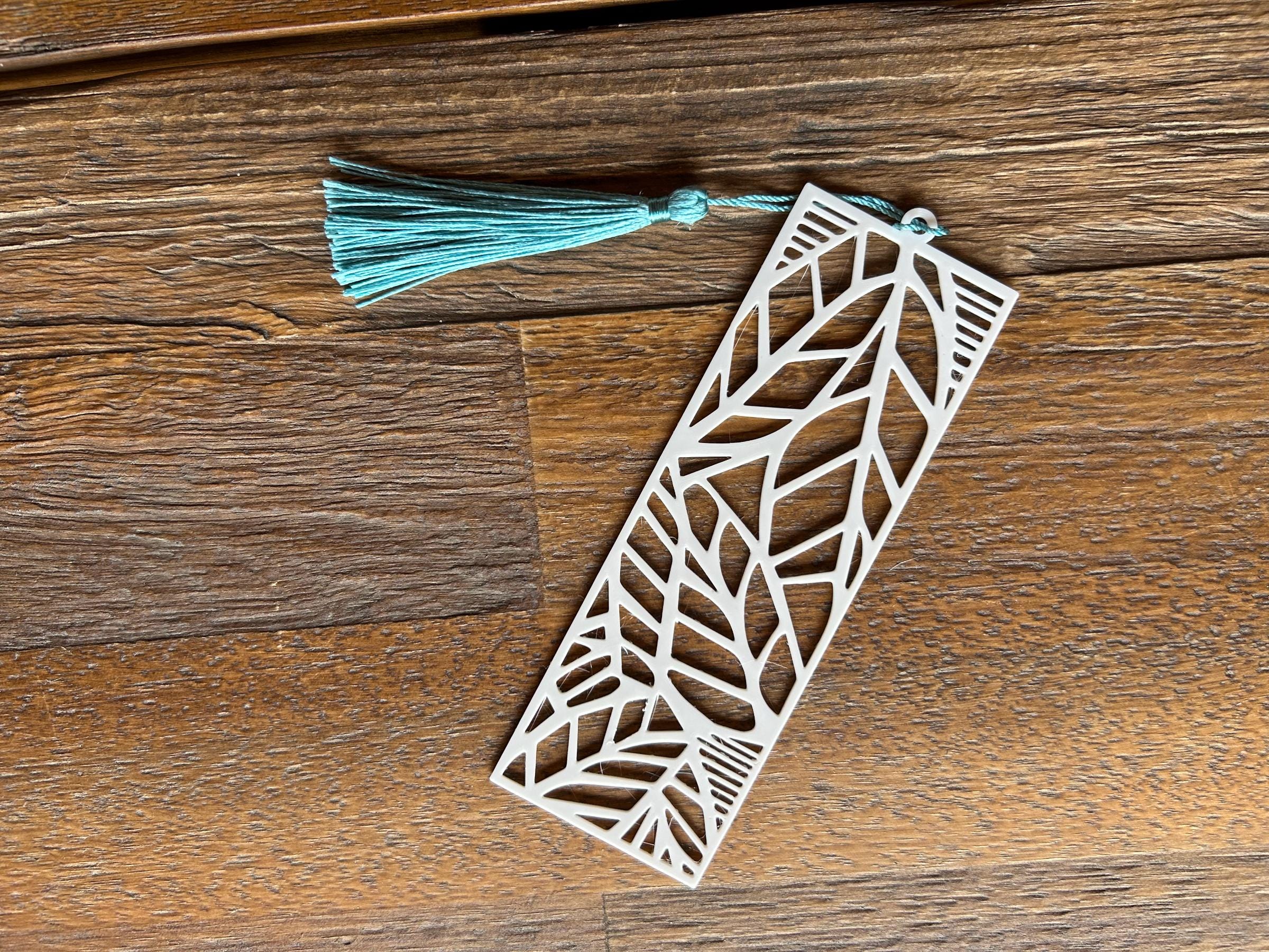 Simple Bookmark | 3D Printed Silhouette Bookmark With Colorful Tassel ...