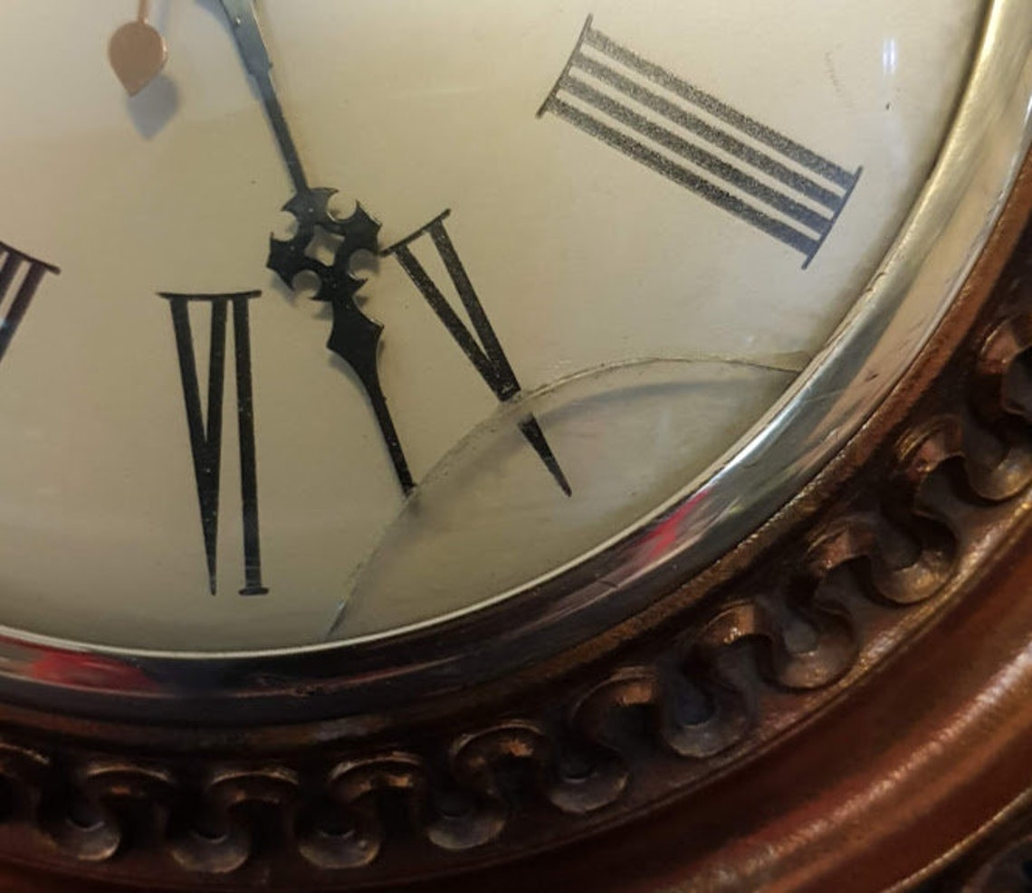 Vintage Syroco Electric Wall Clock by Syracuse Ornamental - Etsy