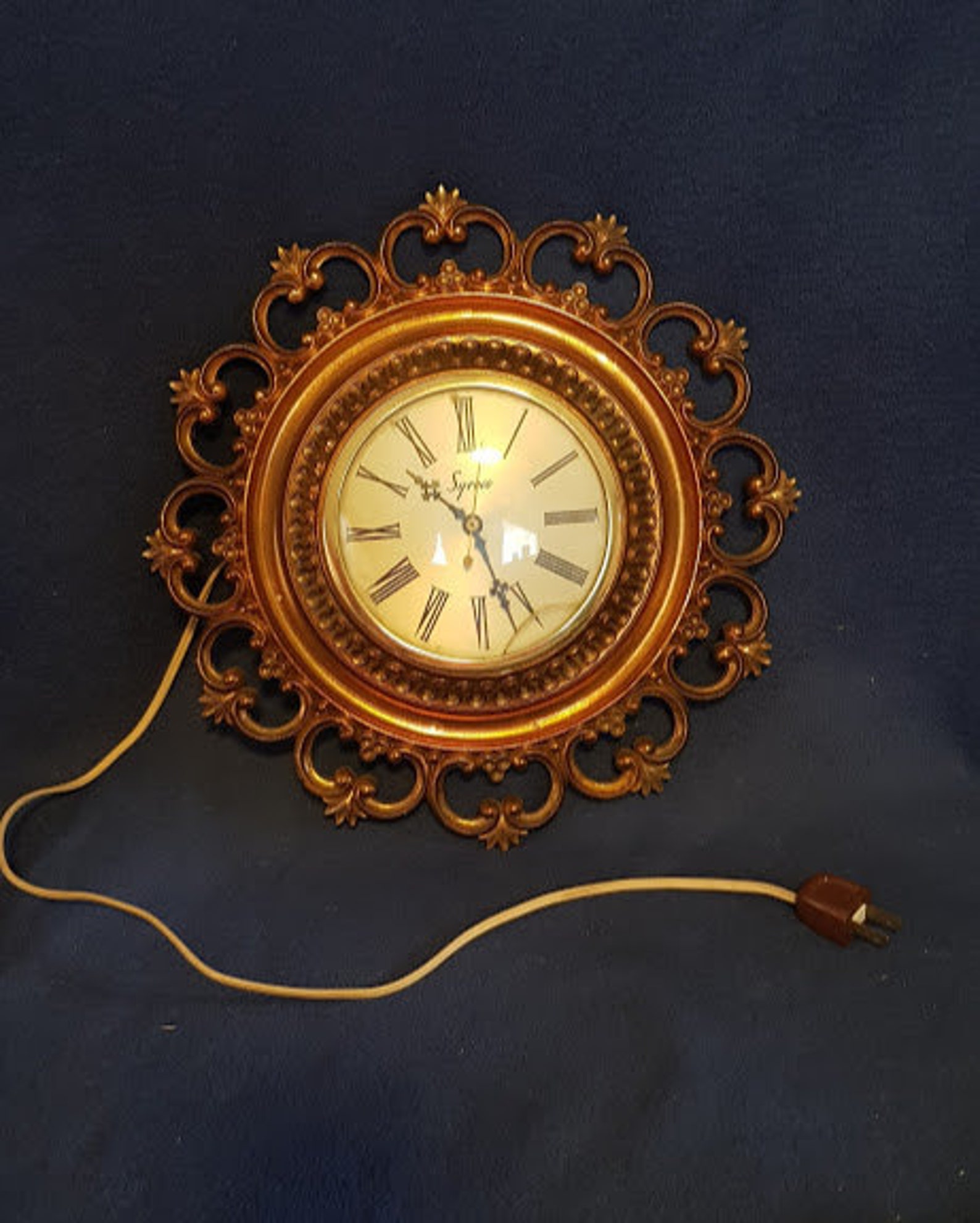 Vintage Syroco Electric Wall Clock by Syracuse Ornamental Company - Etsy