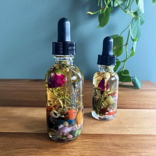 Spirit Guide Connection Botanical & Crystal Infused Oil - Etsy