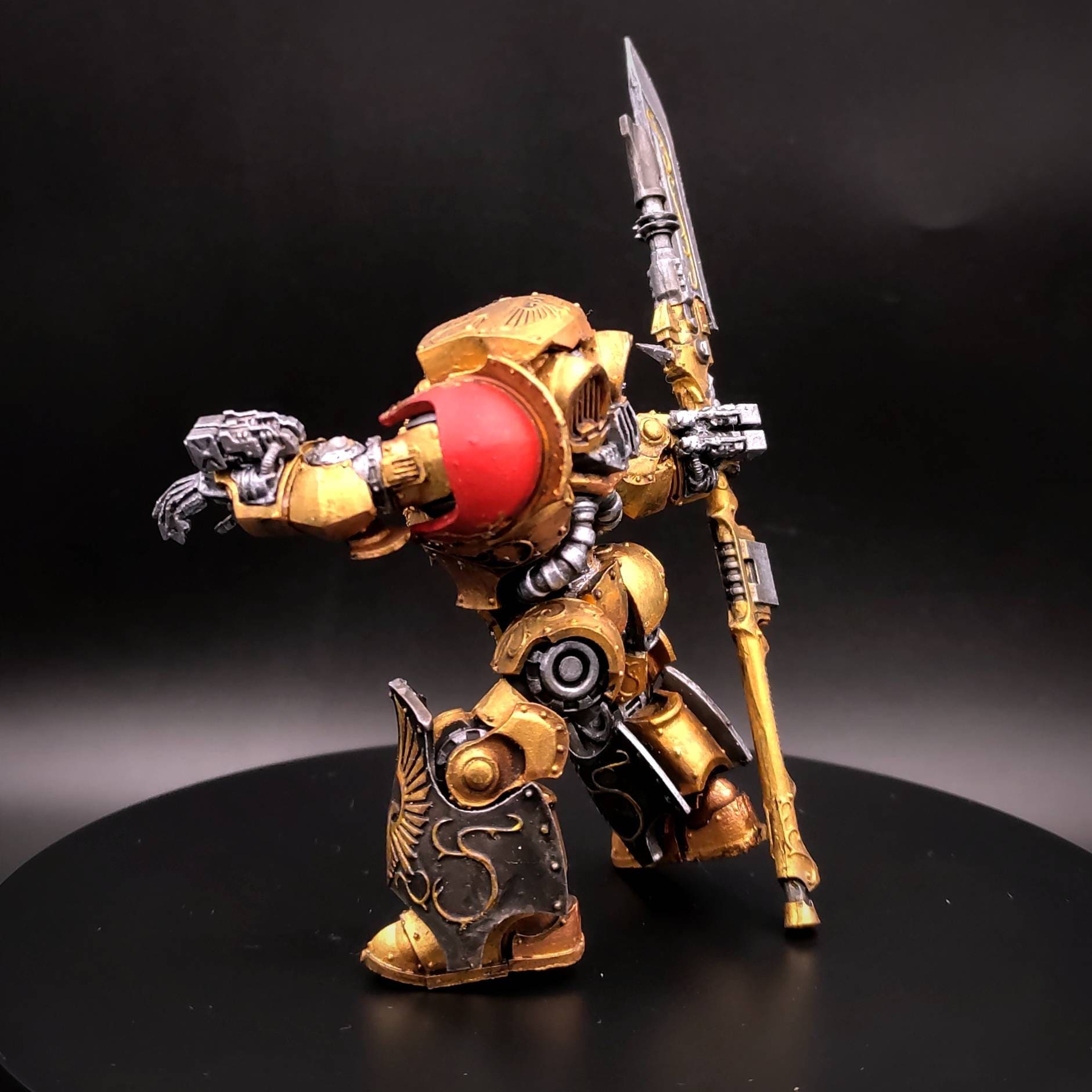 Legio Custodes Contemptor-Achillus Dreadnought painted | Etsy