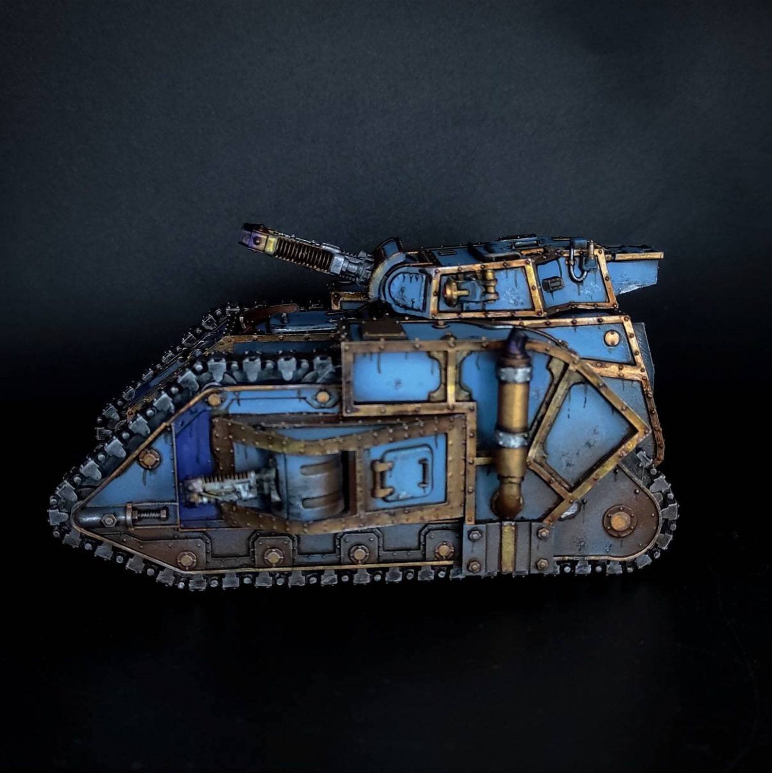 Solar Auxilia Carnodon Battle Tank Painted Commission - Etsy