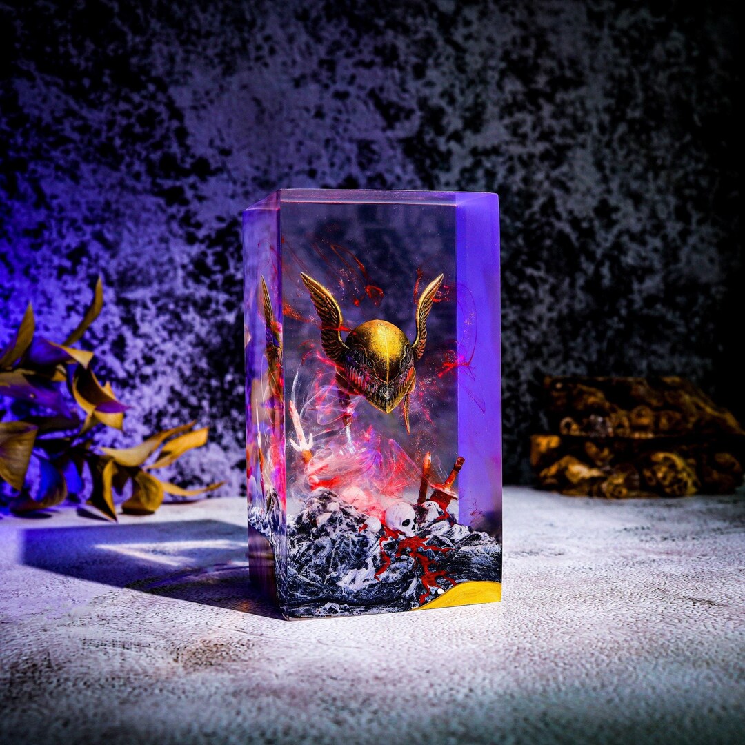 Male.nia Helmet Epoxy Lamp Elden Ring Night Lamp, Resting Place in DA ...
