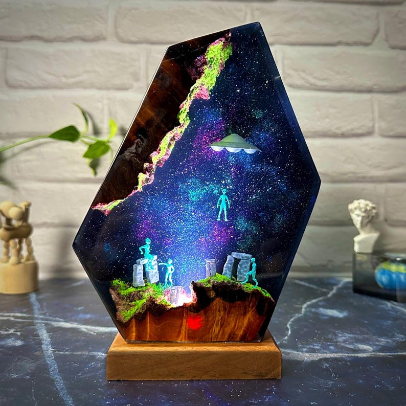 Aliens and Stonehenge Resin Lamp, Space Galaxy Resin Night Light, UFO ...
