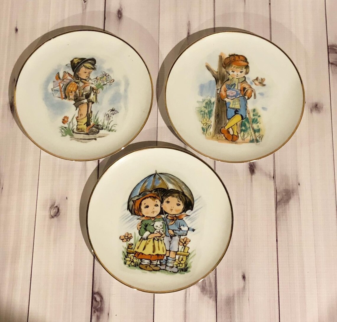 Set of Three Vintage Hummel-like Decorative Plates - Etsy