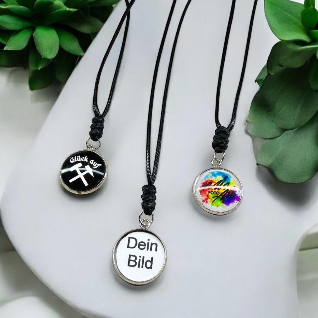 Your Picture on Our Chains, Logo, Advertising, Painted Picture, Photo ...