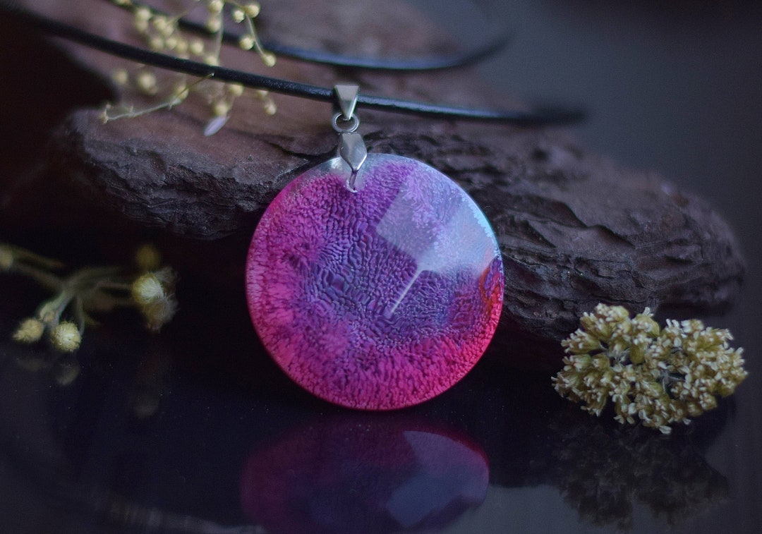 Resin Pendant Necklace Unique Resin Jewelry Necklace for - Etsy Norway