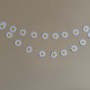 Retro Daisy Flower Backdrop Easter Decor Custom Paper Garland Birthday ...