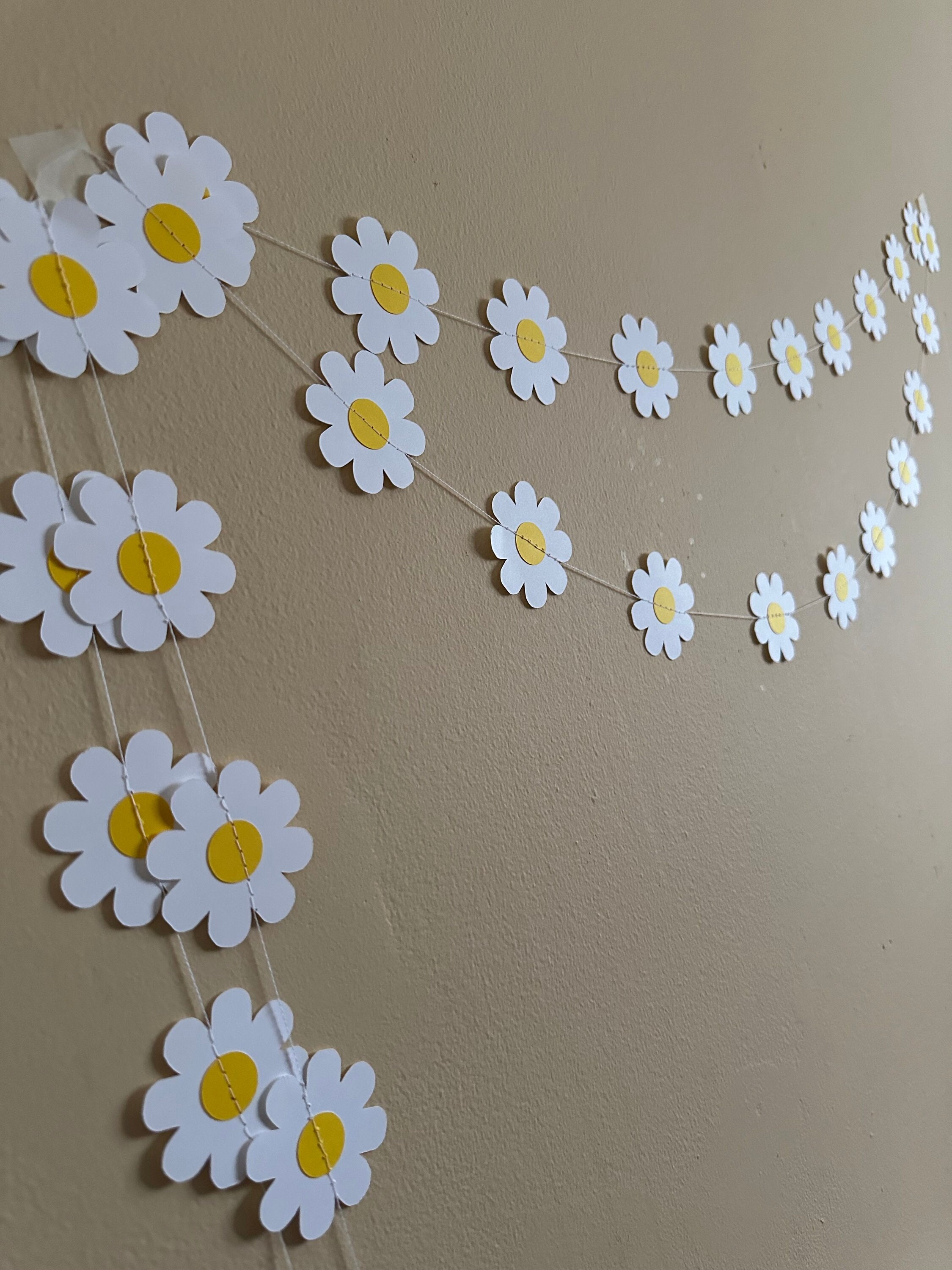 Retro Daisy Flower Backdrop Easter Decor Custom Paper Garland Birthday ...