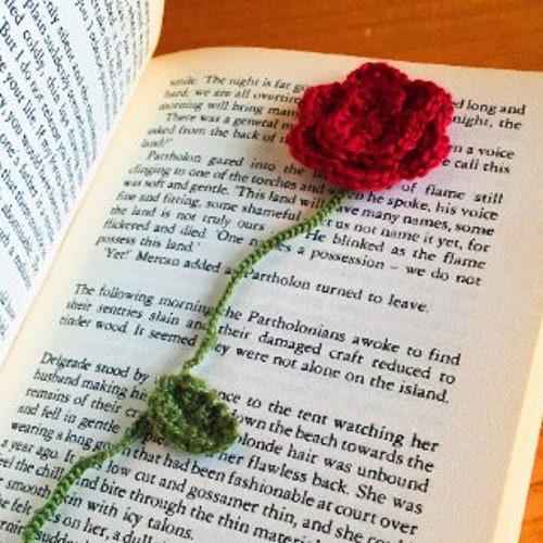Crochet Rose Bookmark - Etsy Canada