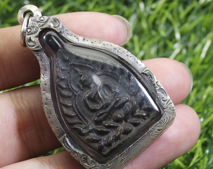 Famous Amulets of Thailand, Chao Sua Cast Coin LP Bun, Wat Klang Bang ...