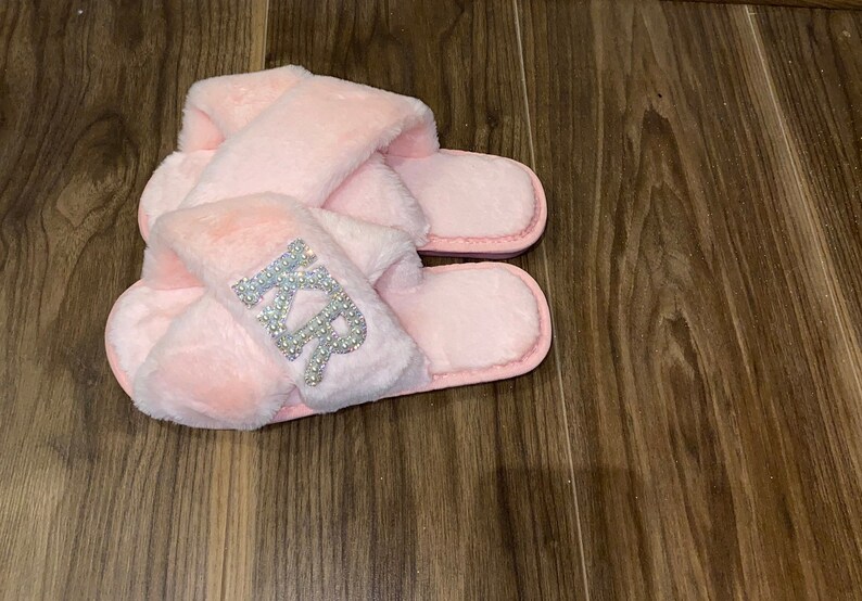 LIGHT PINK fluffy personalised slippers | Etsy
