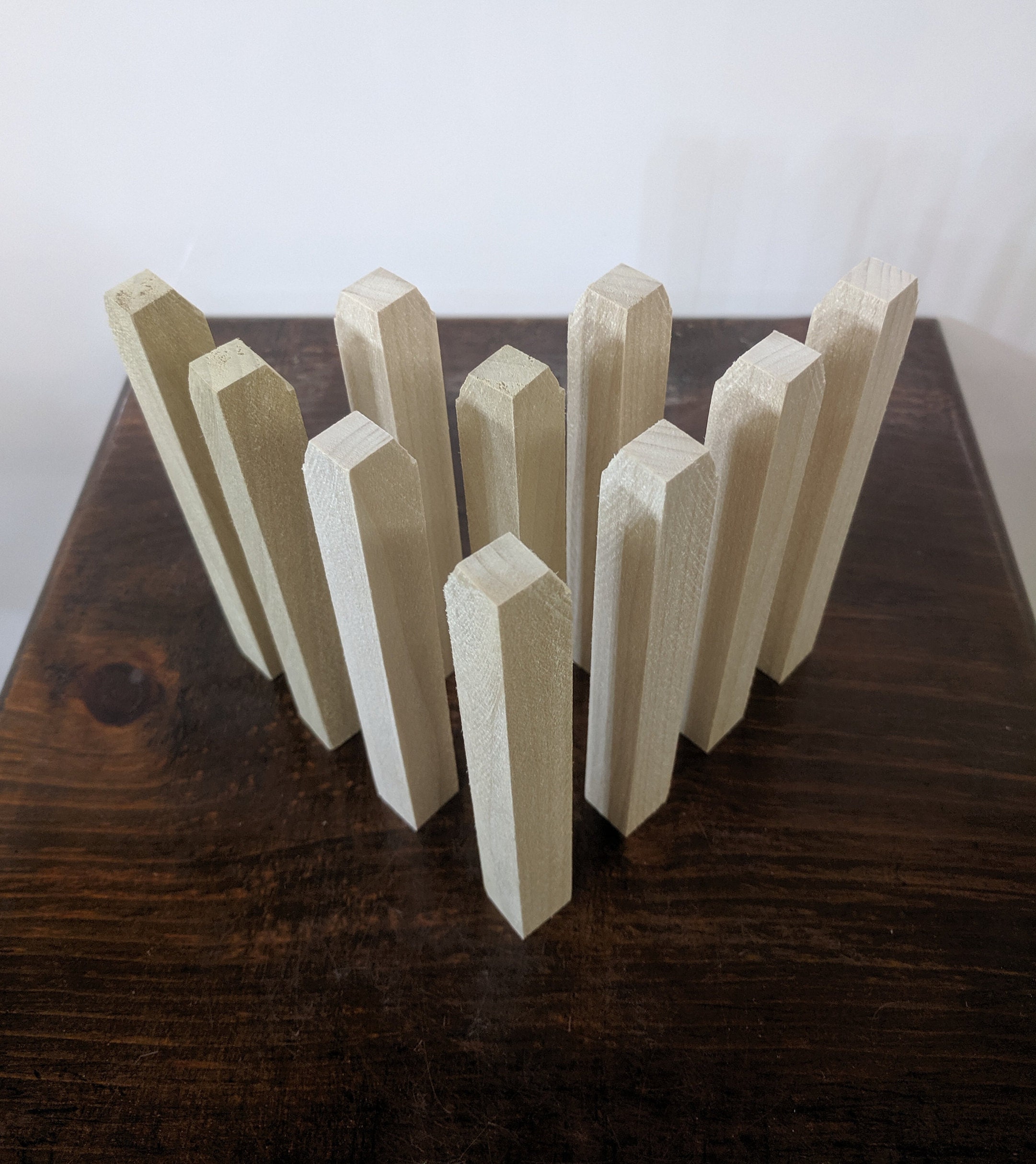 10ct. Poplar Inside Corner Blocks Moulding 5-5/8" X 5/8" X 5/8 ...