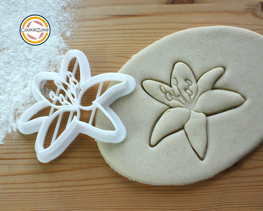 Lilly Flower Cookie Cutter - Etsy